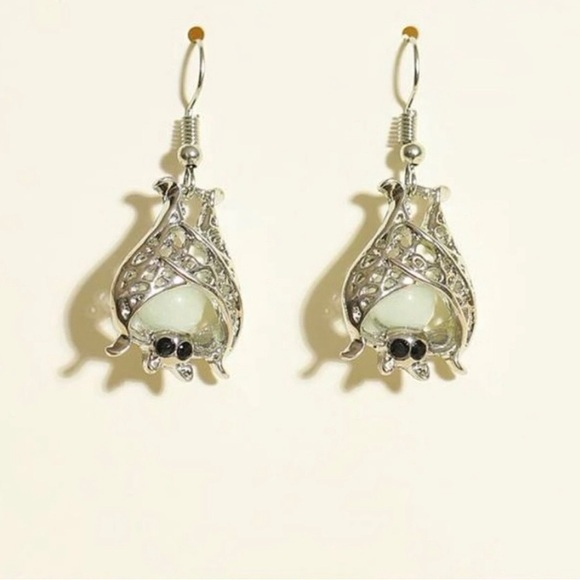 Jewelry | Glowing Bat Hanging Upside Down Lacey Mesh Lattice Wing ...